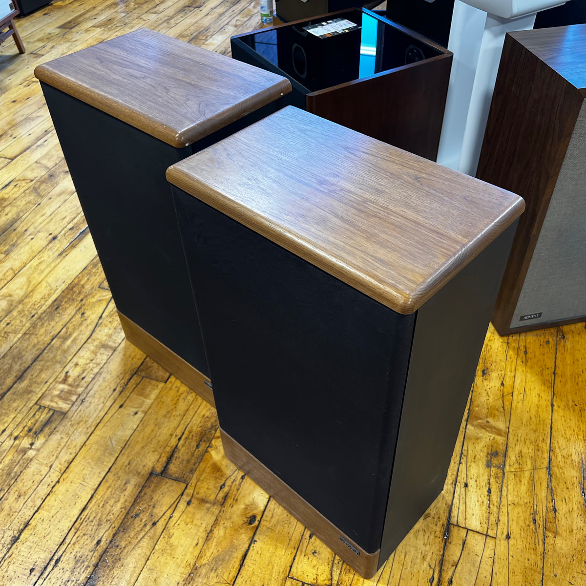 Advent Legacy, Vintage 80s Goodness! - SOLD – Holt Hill Audio